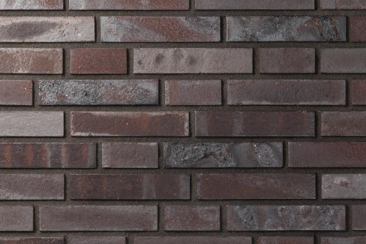 Hochwertige dunkle Klinker und Verblender in der Farbe Anthrazit ...